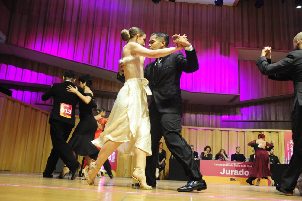 TANGO EN LA CIUDAD - Otra Buenos Aires
